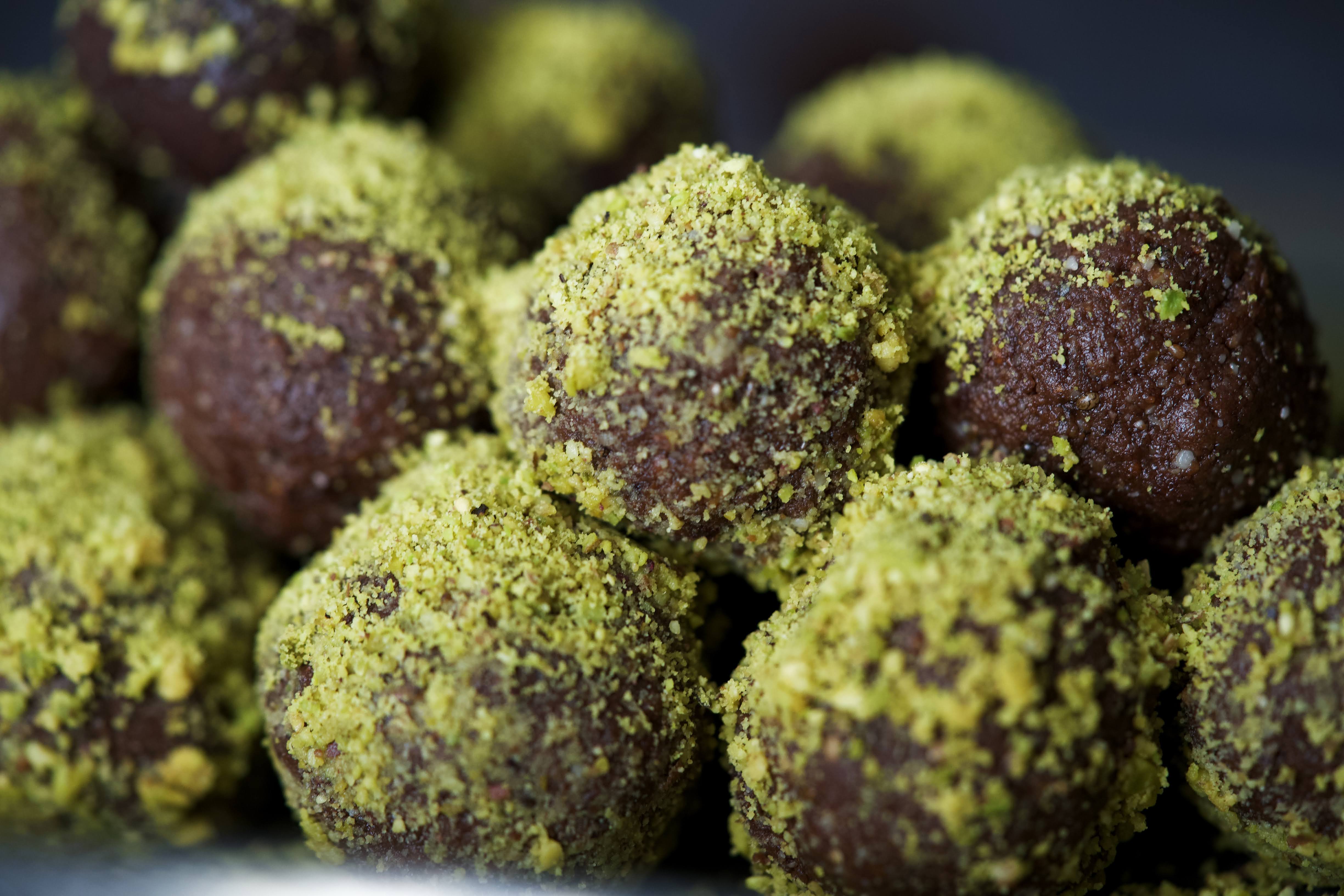 Cocoa Fig Balls – #OneEnergyTogether